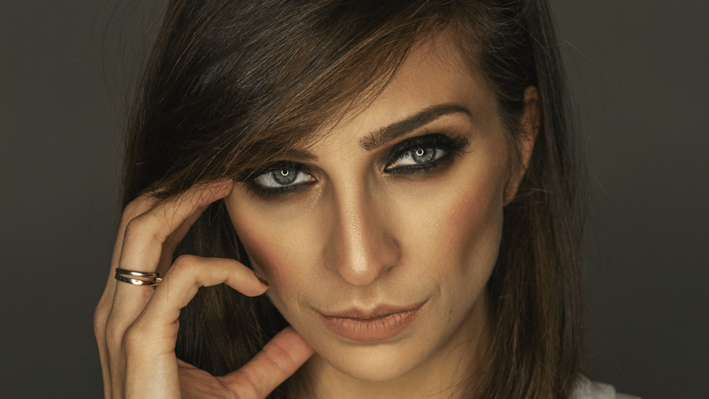 Transform Your Skin Tone With the Perfect Bronzer Brush